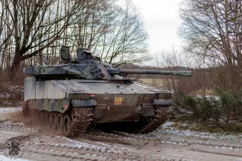 CV90 infanteriegevechtsvoertuig - DefensieFotografie
