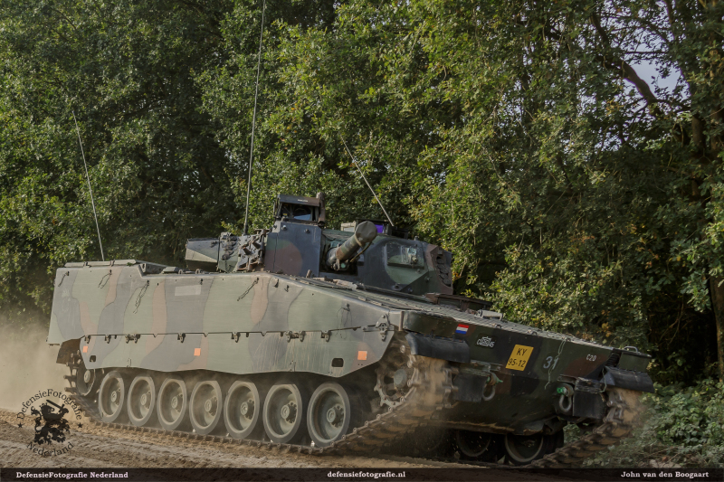 CV90 infanteriegevechtsvoertuig - DefensieFotografie
