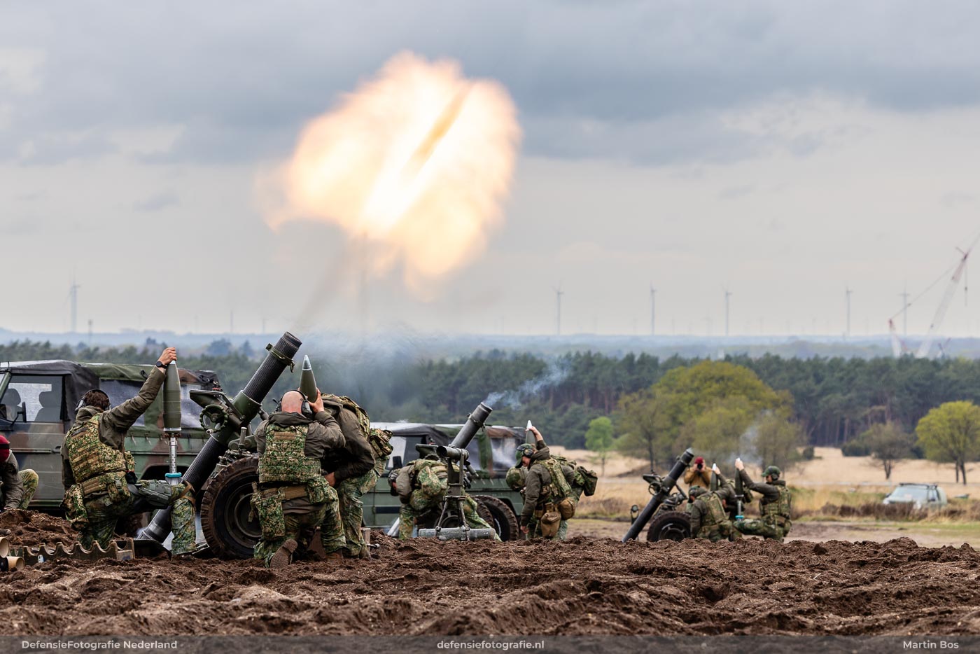 120 mm mortieren terug bij 11 Luchtmobiele Brigade - DefensieFotografie