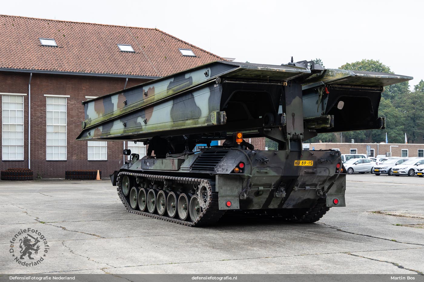 Een unieke militaire colonne rijdt door Nederland - DefensieFotografie