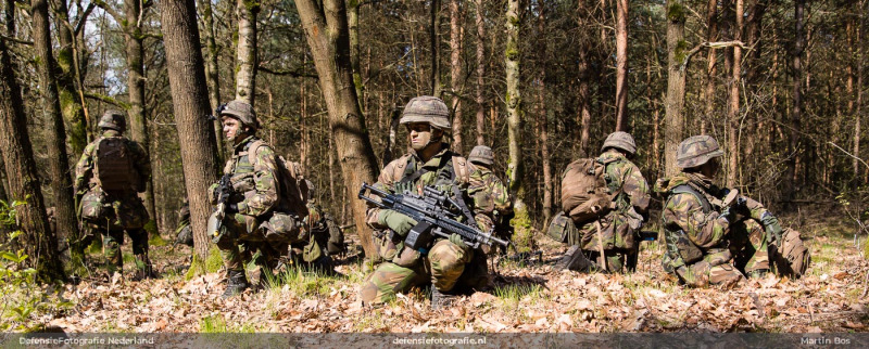 Minimi licht machinegeweer - DefensieFotografie