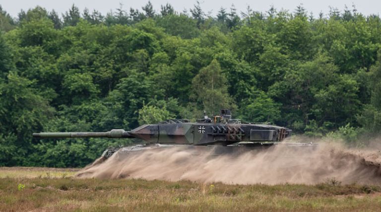 Over tanks en pantser­voertuigen (deel 1) - DefensieFotografie